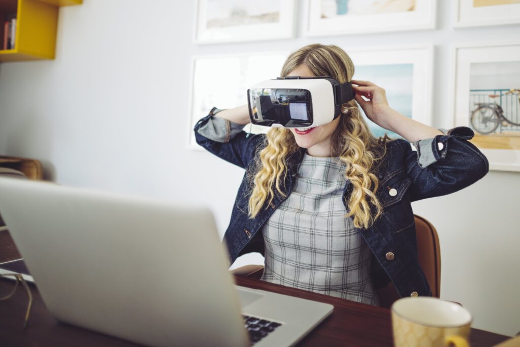 Can Distance Learning Replace Trad Classes? | ARU DL Blog